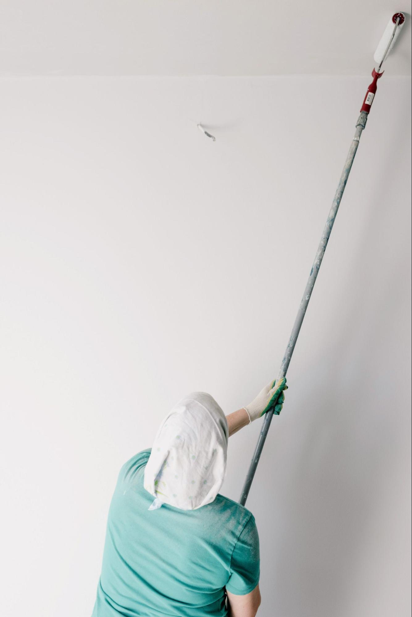 5 steps to paint a ceiling without leaving roller marks